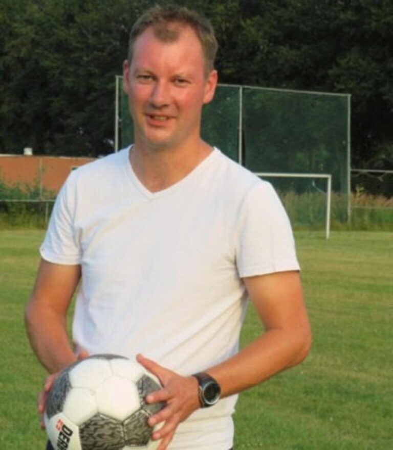 Trainer Henk Blijham (ZNC) geen familie van Jan Blijham - Amateurgras